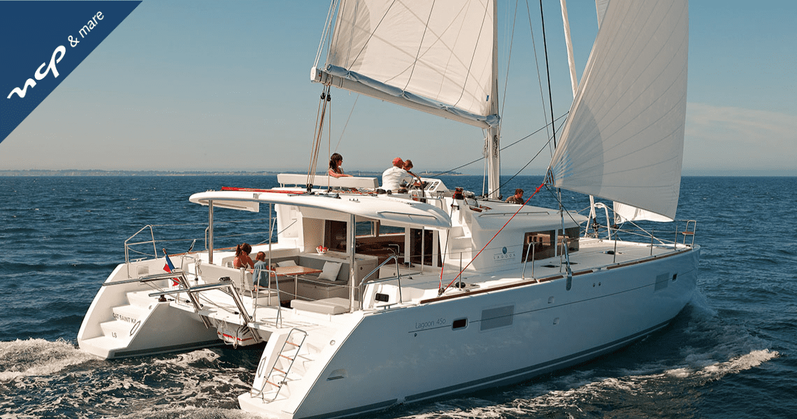 Multihull catamaran vs. monohull sailboat. Which suits you better?